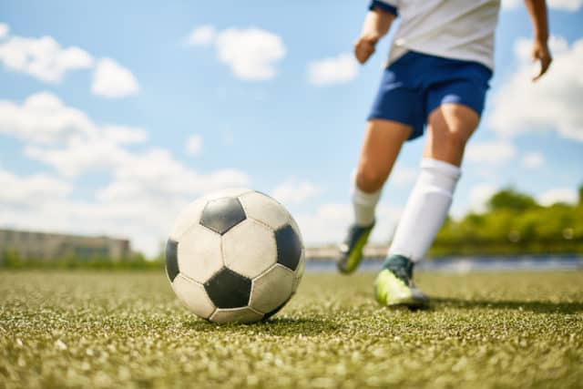 Rêver de jouer au football - Interprétations exactes et complètes Rêver de jouer au football - Interprétations exactes et complètes